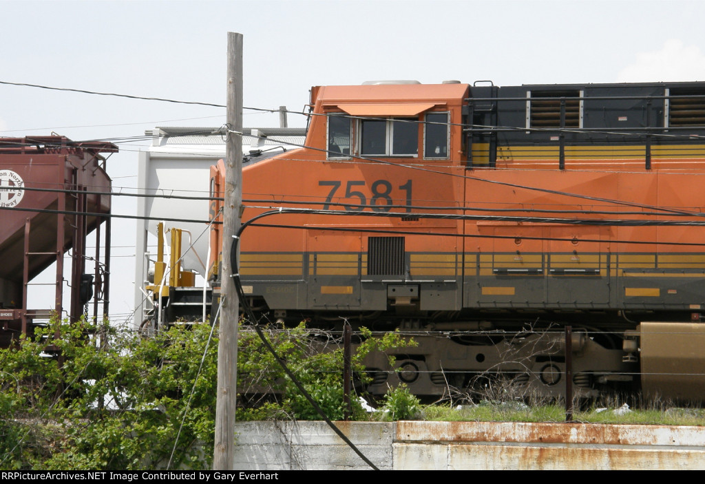 BNSF 7581
